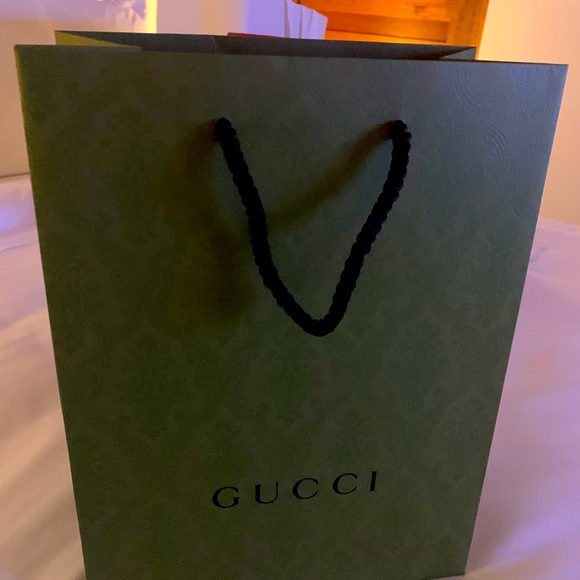 Gucci | Storage & Organization | New Gucci Paper Bag From Europe ...